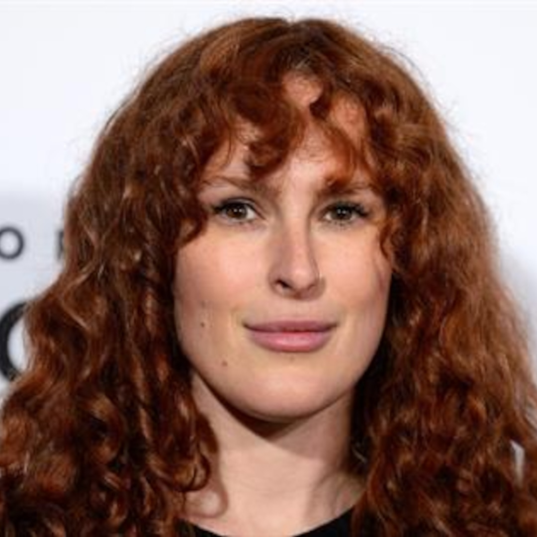 Rumer Willis Gives Birth Shares First Photo Of Newborn